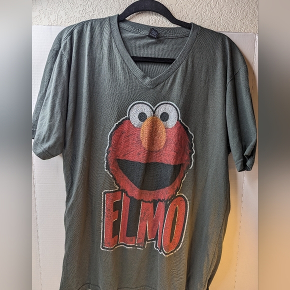 Tultex | Shirts | Vintage Elmo Big Face Shadow T Shirt Large Faded ...